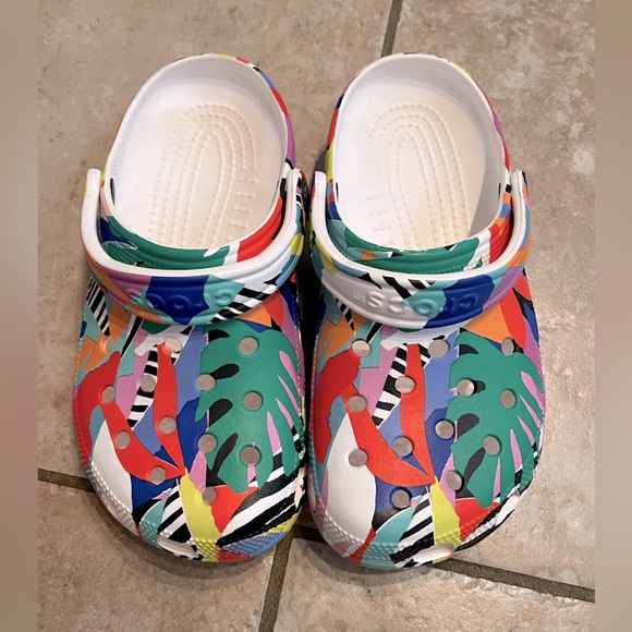 CROCS | Shoes | Crocs Classic Retro Resort Clogs Floral Rainbow Leaves ...